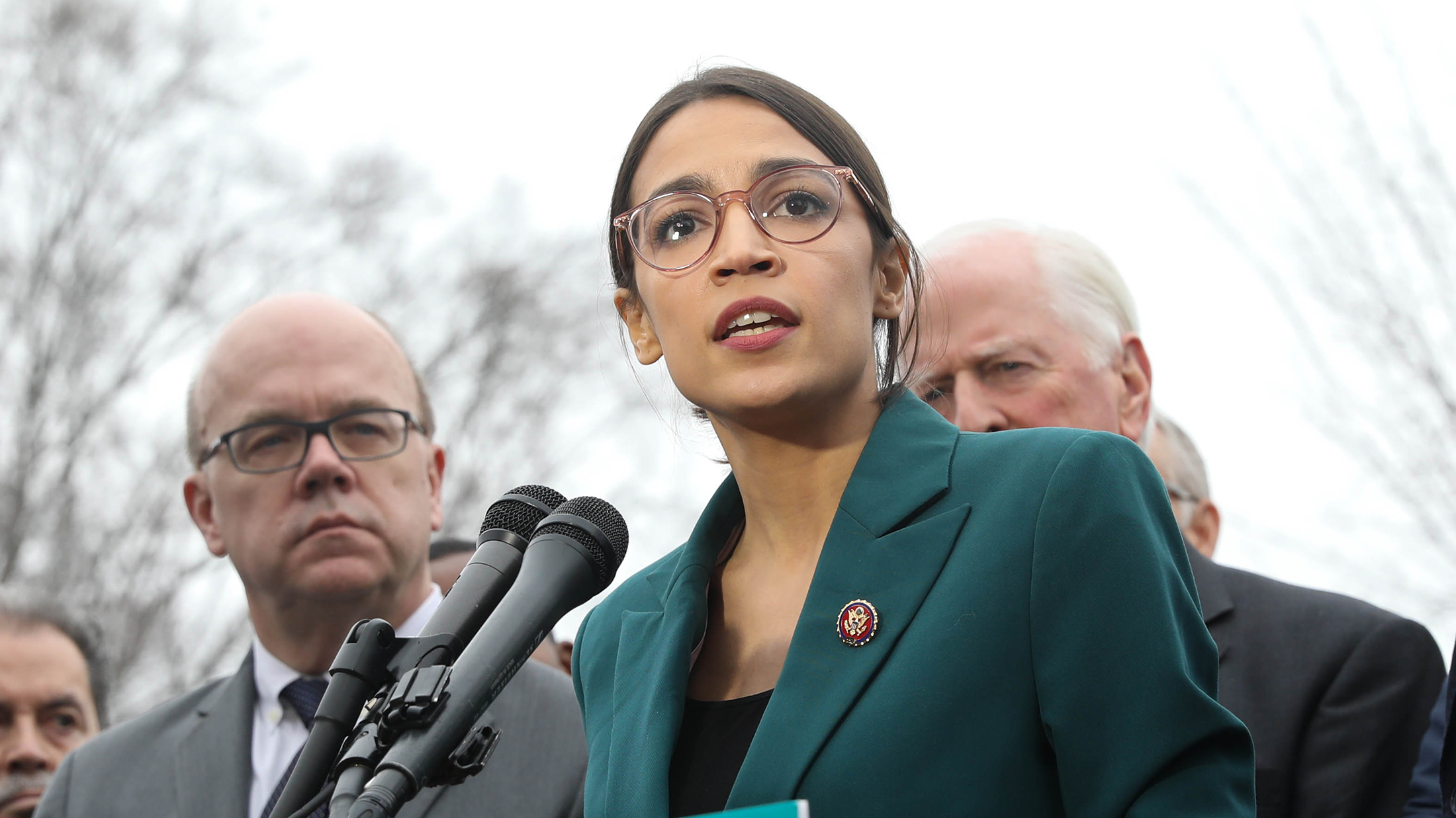 Minutes after Amy Coney Barrett confirmed to U.S. Supreme Court, AOC ...