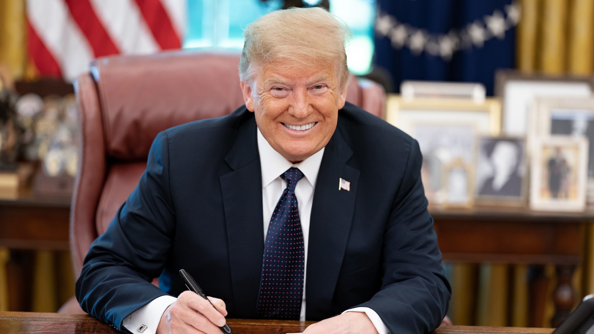 President Trump’s photo to be displayed at the Smithsonian’s ...