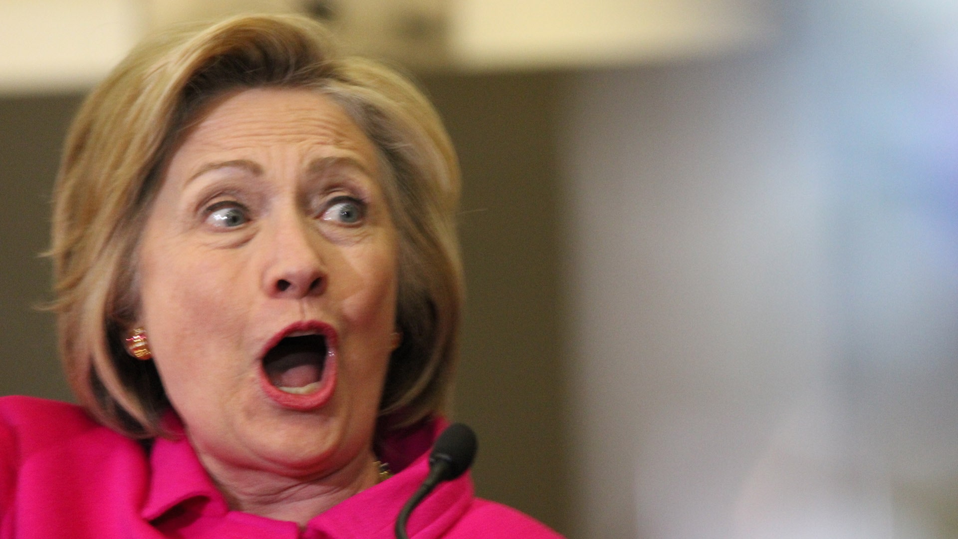 Hillary Clinton posts photos of her drunkenly partying at bar