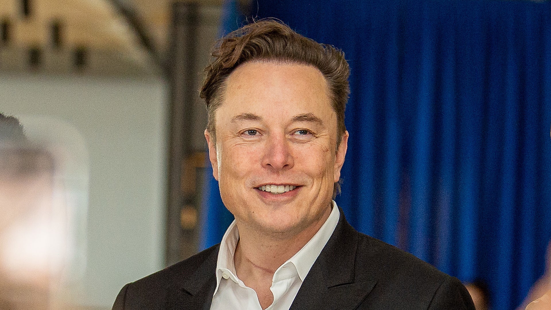 This is who Elon Musk has hired as new Twitter CEO
